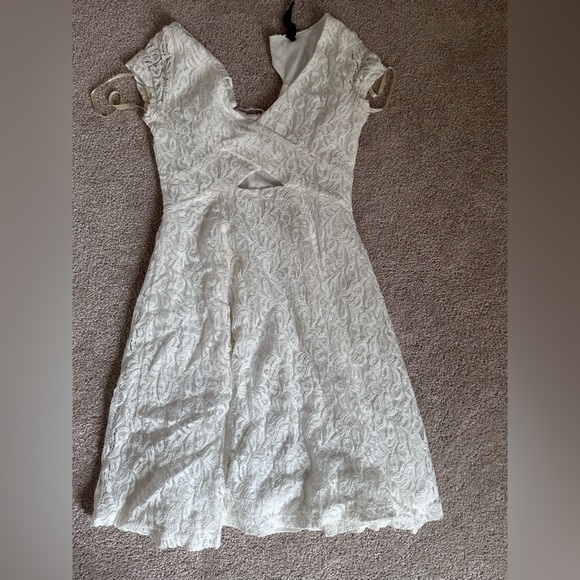 Jessica Simpson | Dresses | Jessica Simpson White Lace Dress | Poshmark